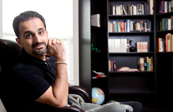 An Interview with Amit Majmudar (new episode) – Tim Miller